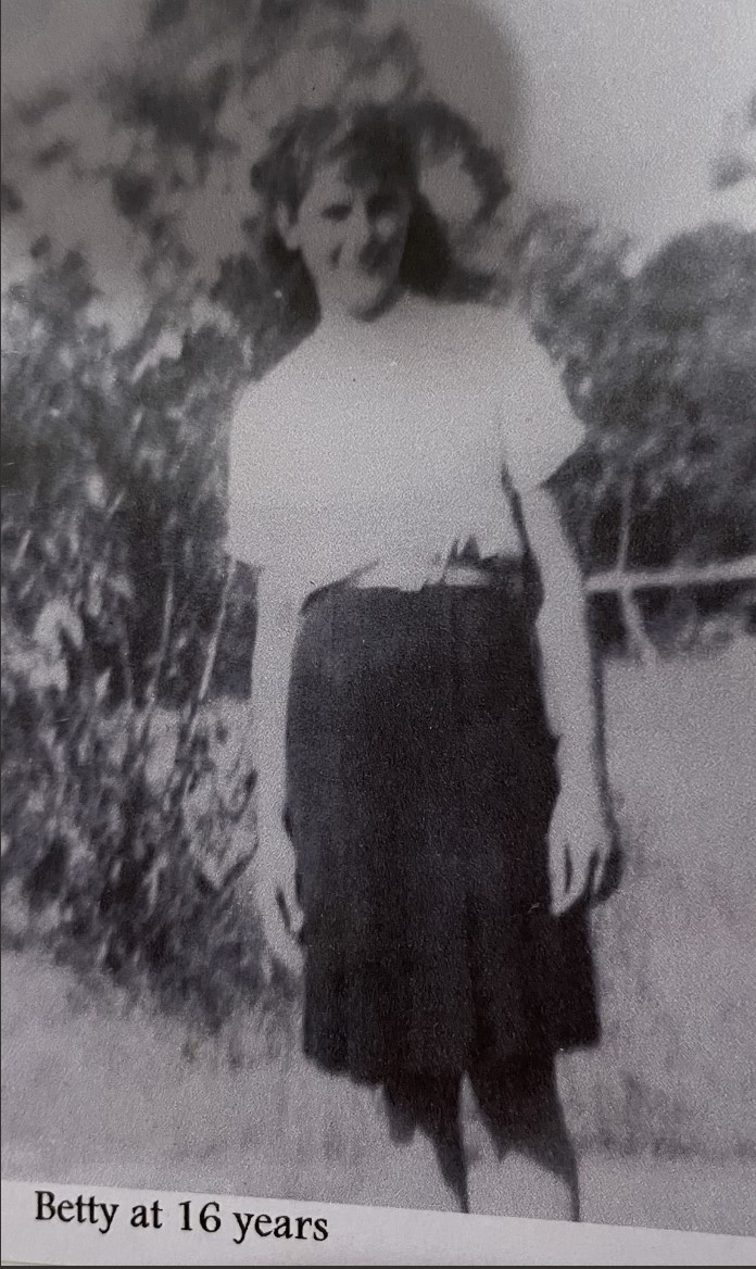 Memories of early Woodridge by Betty Sirett as edited by her daughter ...